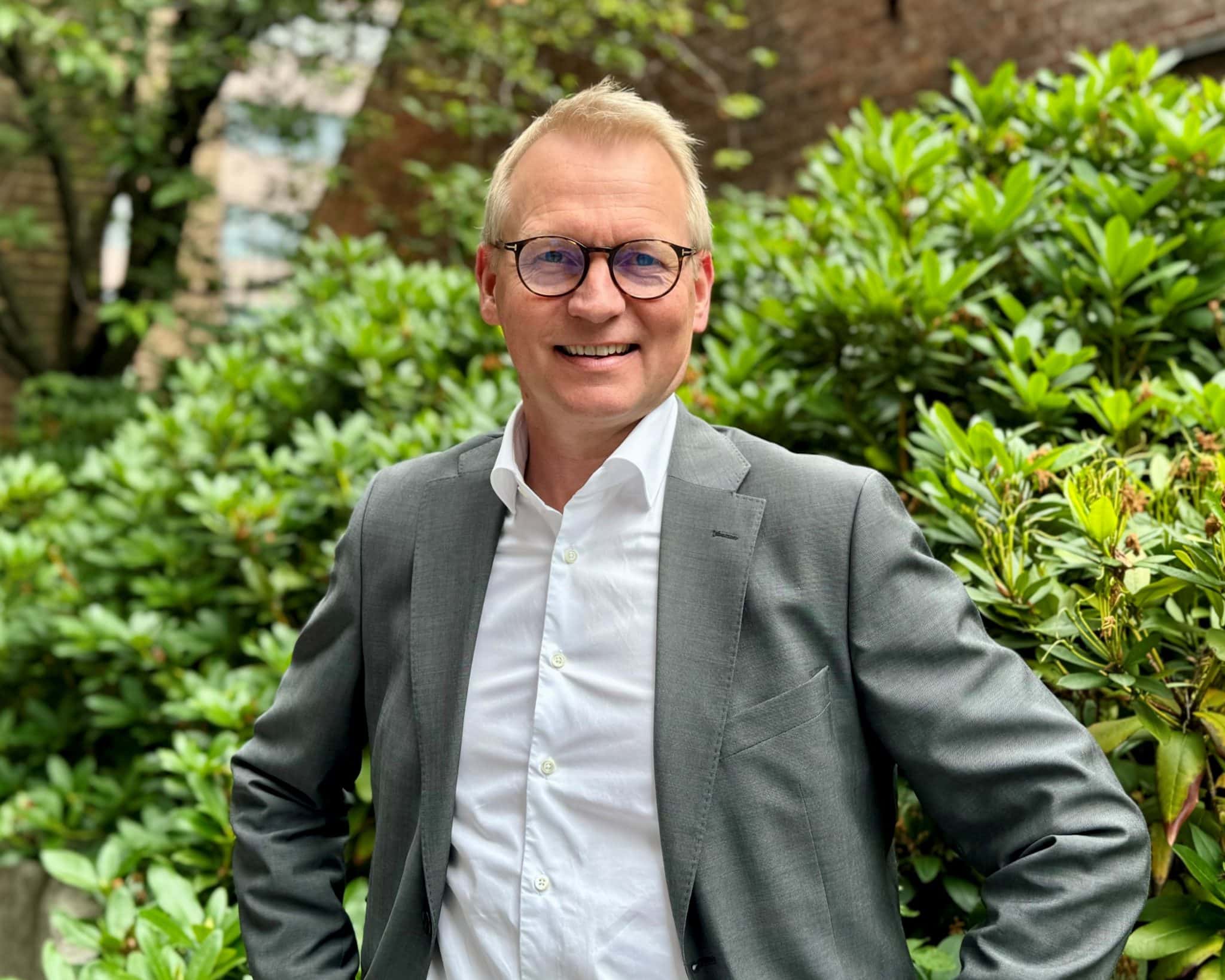 10 Kjappe: Karl Thomas Reinertsen, Capgemini. Om TikTok og tanker om lederrollen | TEK Norge